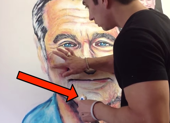 You'll Never Believe What This Artist Uses To Paint This Portrait of ...