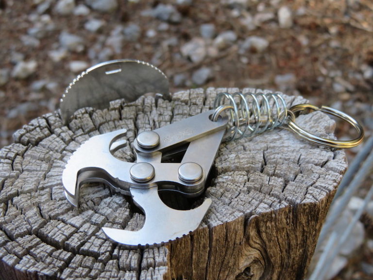 Gravity Hook: The Tool That Basically Turns You into Batman