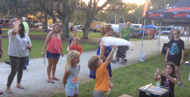 Smile Clouds USA Bubloons: Create Your Own Clouds the Eco-Friendly Way