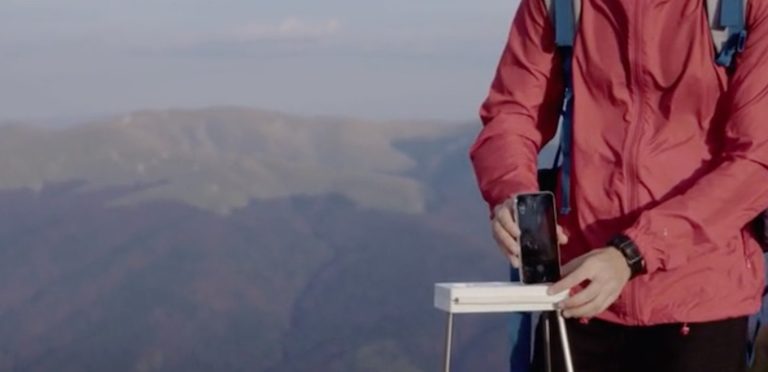 Vixari: The Portable Tripod for Both Cameras and Smartphones