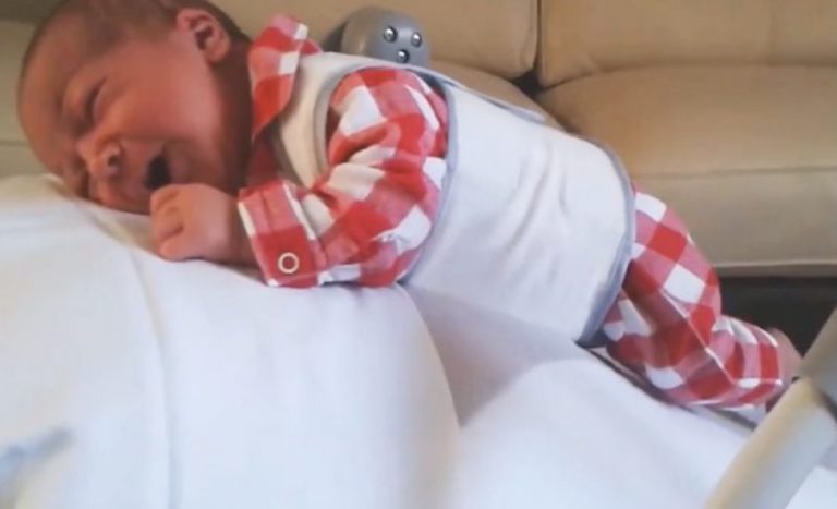 babocush: The Rocker That Soothes Your Baby Hands-Free