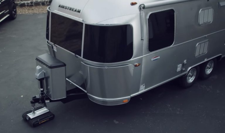 Trailer Valet RVR: Remote-Controlled Unit Moves Your Trailer for You