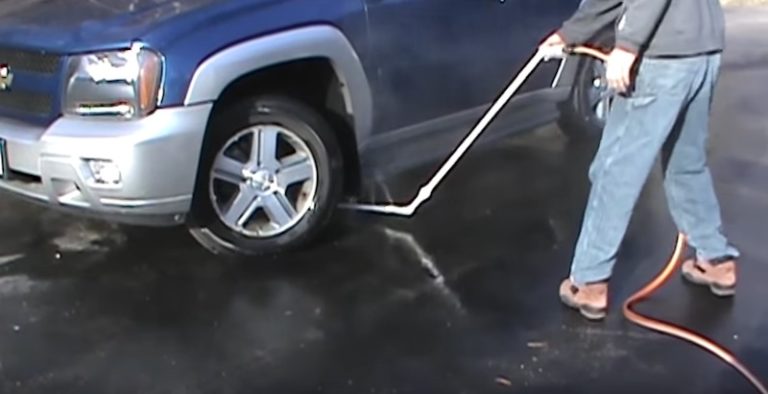 The Underwasher: Hose Down All Your Hard-to-Reach Areas