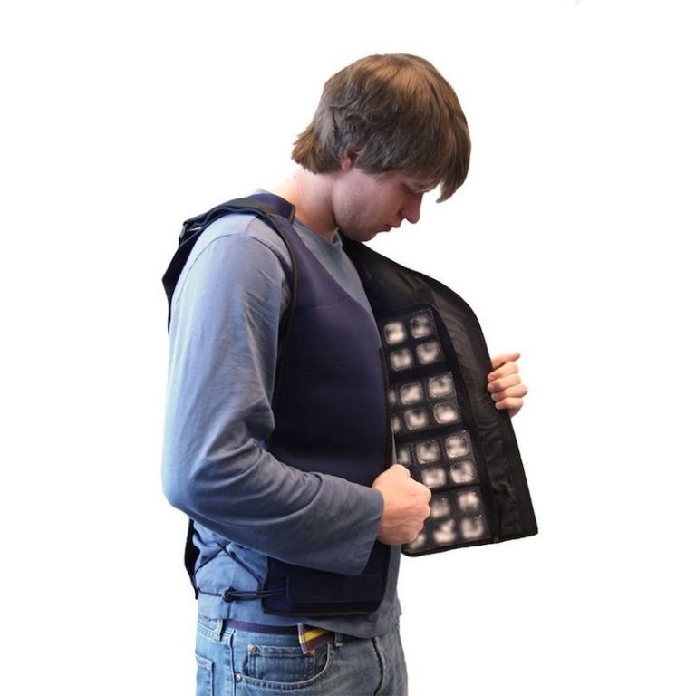 FlexiFreeze Ice Vest: Stay Cool in the Hot Weather