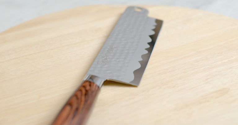 Speciale Built-In Rotating Knife: Make Chopping More Enjoyable